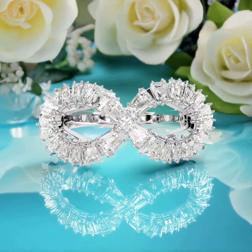 Swarovski Hyperbola cocktail ring Infinity, White, Rhodium plated | Ole Aas