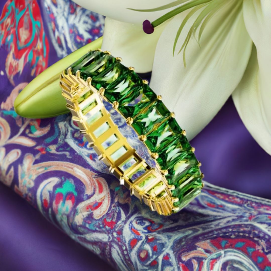 Swarovski Matrix ring Baguette cut, Green, Gold-tone plated| Ole Aas